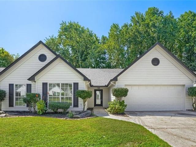 1090 Avalon Dr, Lawrenceville, GA 30044