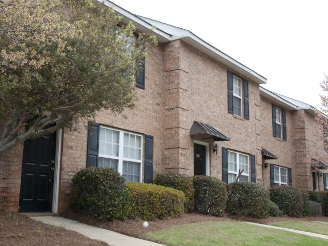 1090 Barnett Shoals Rd