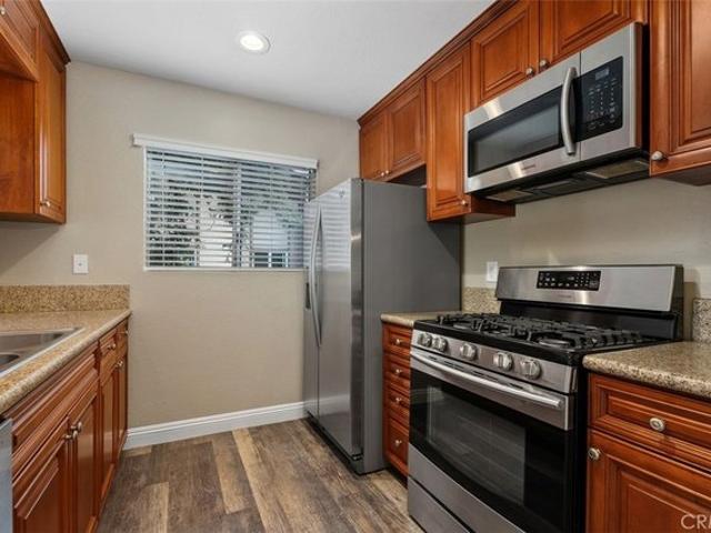 1090 Cabrillo Park Dr, Santa Ana, CA 92701