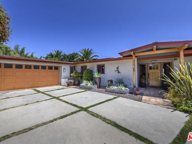 1090 El Medio Avenue