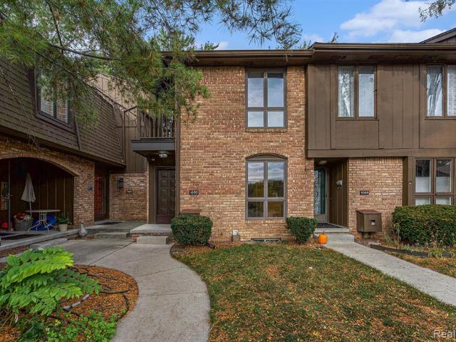 1090 Greenhills Drive