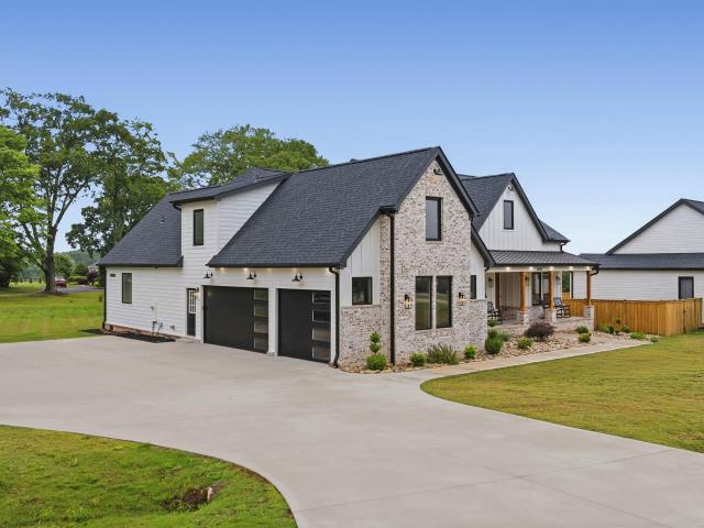 1090 Hickory Hollow Road