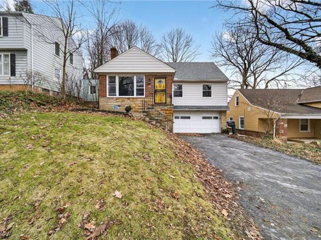 1090 Hillstone Rd, Cleveland Heights, OH 44121