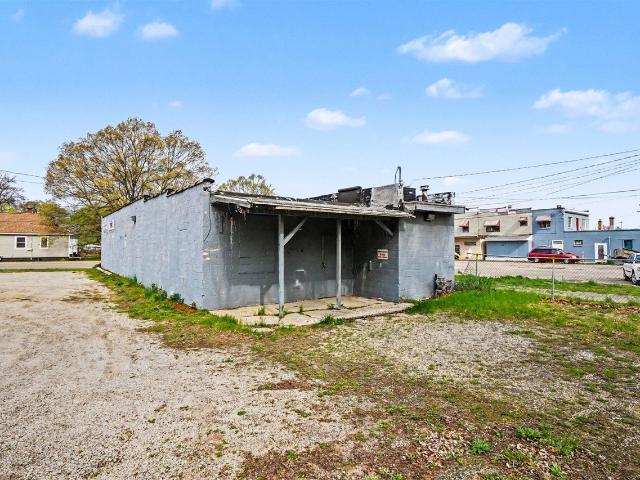 1090 S Getty Street