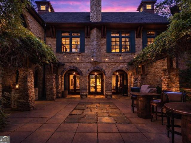 1090 Spring Creek