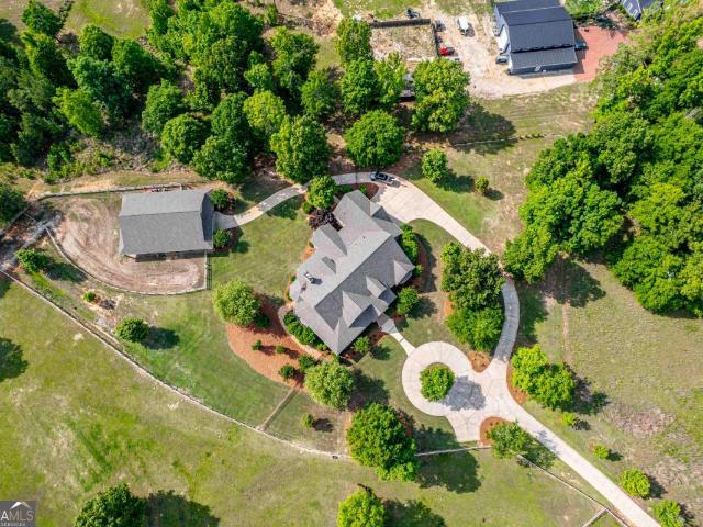 1090 White Oak Way