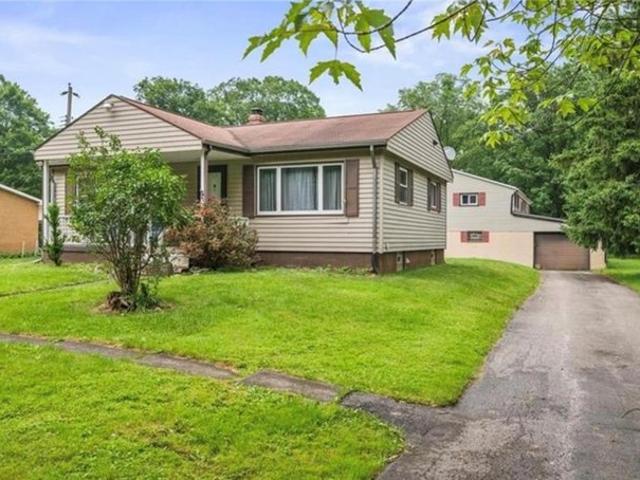 1090 1 N Darby Rd, Hermitage, PA 16148