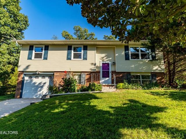 10913 Concord Woods Dr, Knoxville, TN 37934