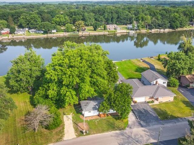 10910 Ventura Blvd, Machesney Park, IL 61115