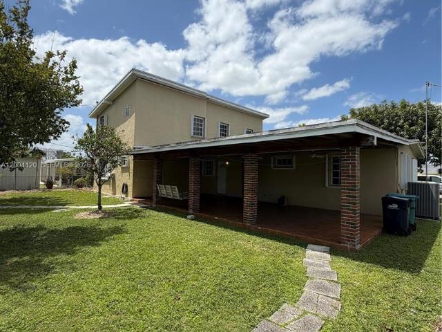 10910 SW 40th St, Miami, FL 33165 | MLS #A12004