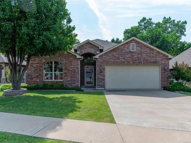 10912 Augusta Dr, Jenks, OK 74037