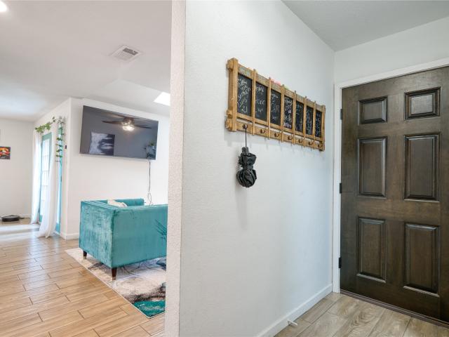 10912 Gulf Freeway 28