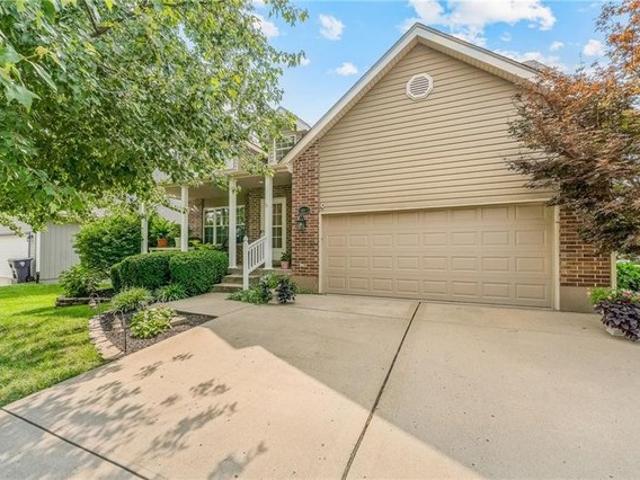 10912 N Wallace Ave, Kansas City, MO 64157
