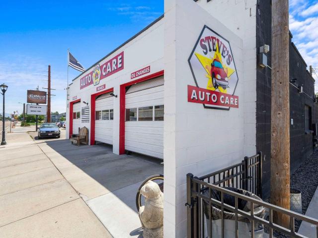 10915 W State