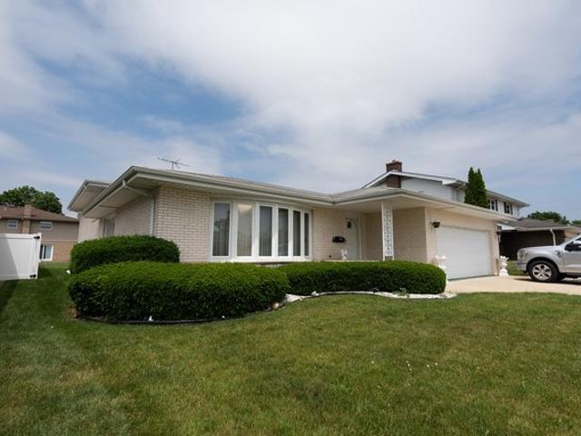 10916 Kingston St, Westchester, IL 60154