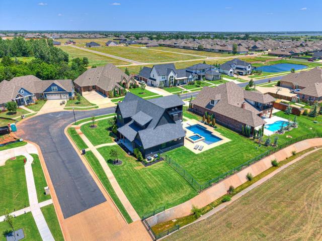 10916 NW 26th Street