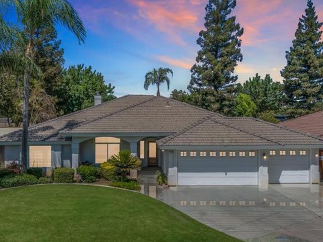 10918 Rosslyn Ln, Bakersfield, CA 93311