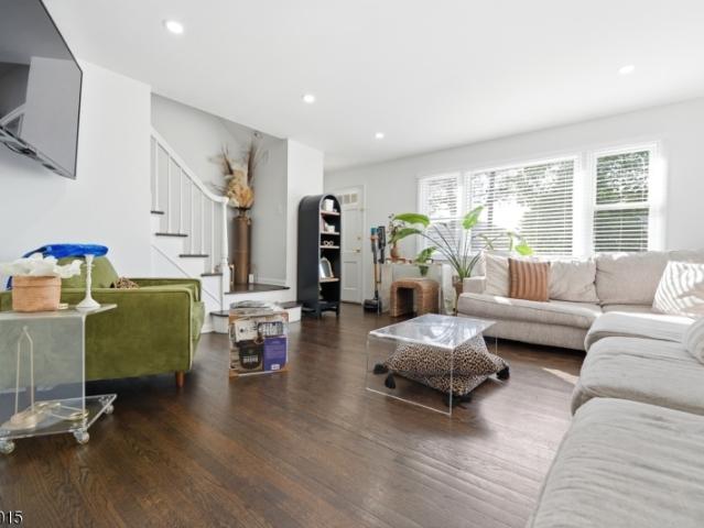 1091 Burnet Ave