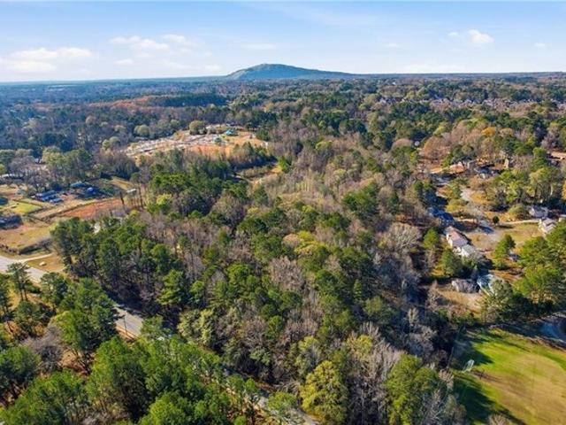 1091 Cole Dr SW, Lilburn, GA 30047