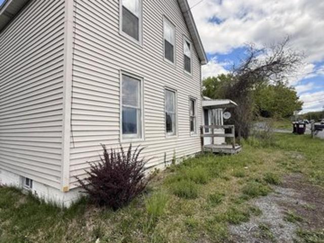 1091 Hoosick Rd, Troy, NY 12180