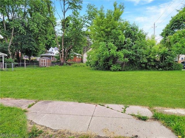 1091 Pitkin Ave, Akron, OH 44310