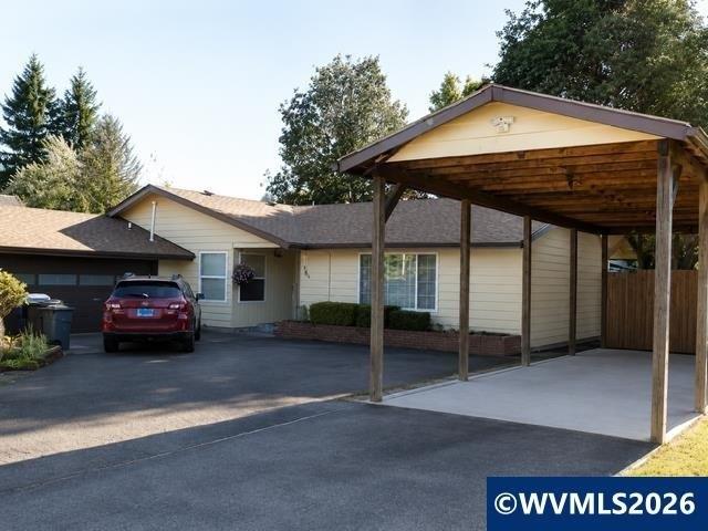 1091 SE 3rd Ave, Mill City, OR 97360