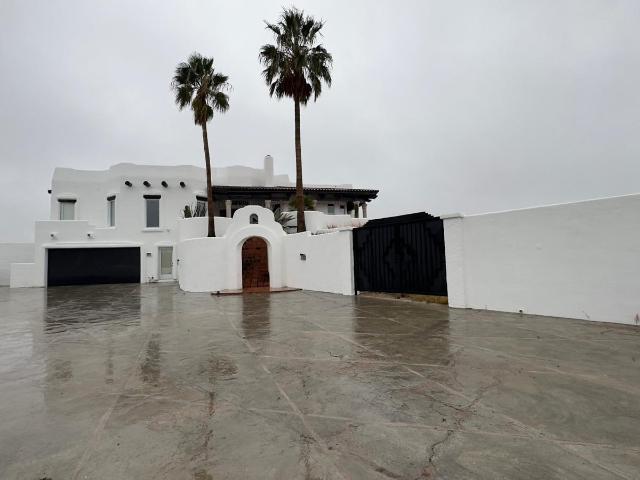 1091 w mariposa hills drive