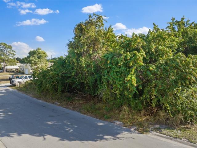 1091 24th St SW, Vero Beach, FL 32962 | MLS #293890