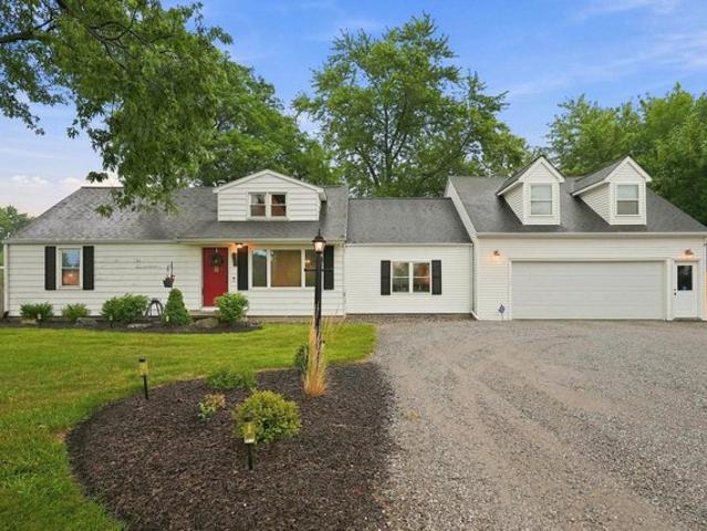 10920 Auburn Rd, Fort Wayne, IN 46845