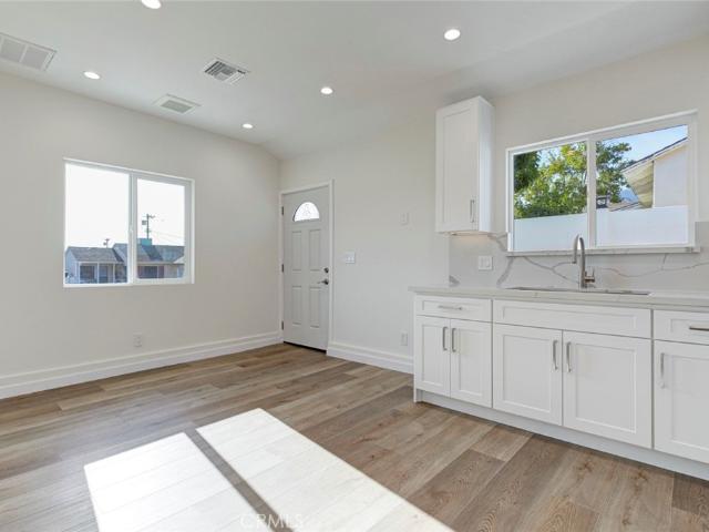 10920 Nassau Ave