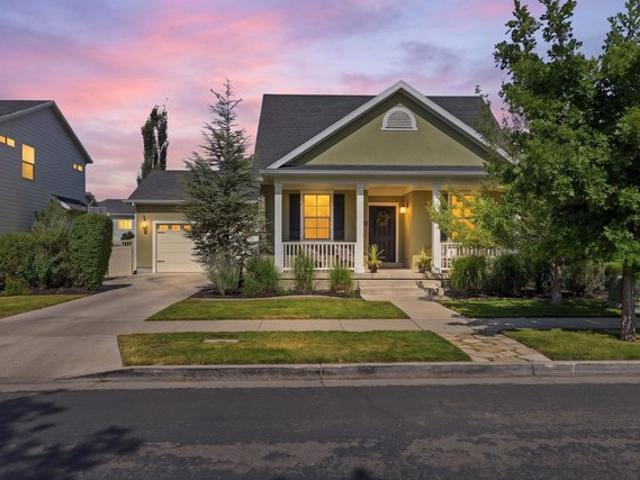 10921 S Indigo Sky Way W, South Jordan, UT 84009
