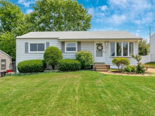 10922 Juniper Ct, Saint Louis, MO 63123