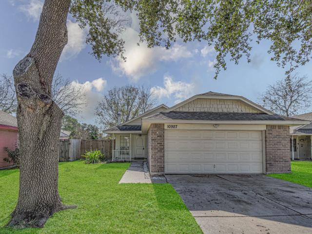 10927 Spanish Grant Dr, Sugar Land, TX 77498 | MLS #32545 | Compass
