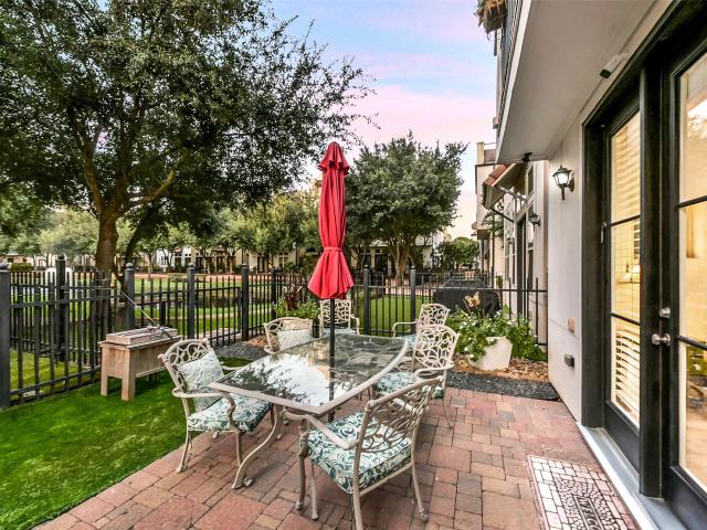 10924 Wrenwood Park, Houston, TX 77043 | MLS #56800 | Compass