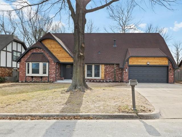 10924 E 66th St, Tulsa, OK 74133