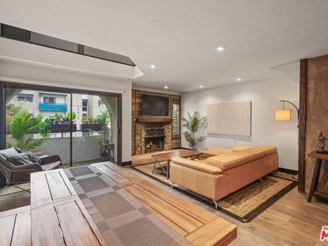 10926 Bluffside Dr Unit 3, Studio City, CA 91604