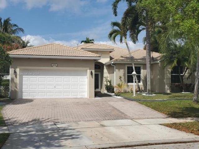1092 NW 139th Terrace, Pembroke Pines, FL 33028