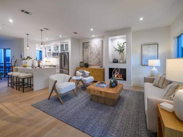 1092 Foster Rd, Napa, CA 94558