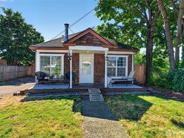 1092 th Ave SW, Lakewood, WA 98499