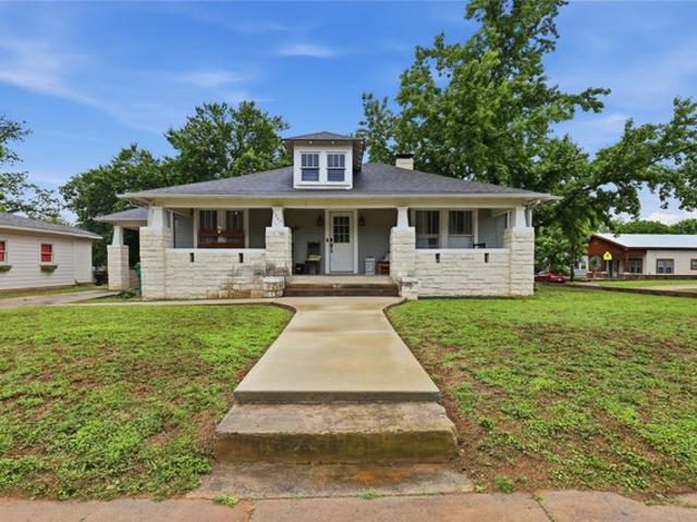 1092 W Frey St, Stephenville, TX 76401