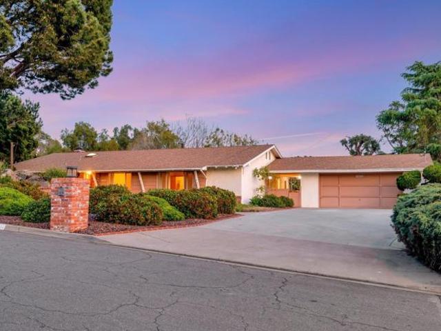 10933 Sunray Pl, La Mesa, CA 91941