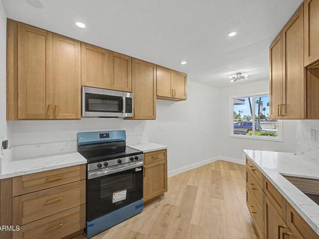 10930 W Topaz Dr, Sun City, AZ 85351