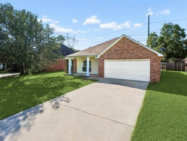 10930 Woodhaven Dr, Denham Springs, LA 70726