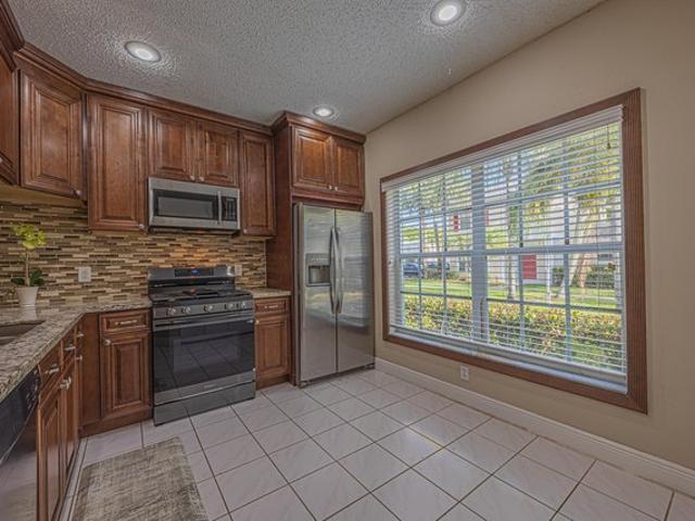 10931 Sea Hibiscus Ln, Tamarac, FL 33321