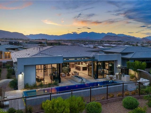 10932 White Clay Dr, Las Vegas, NV 89135