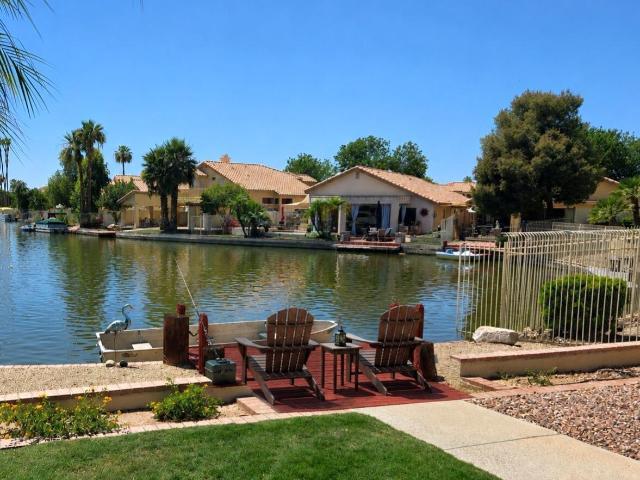 10934 w poinsettia drive