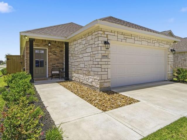 10934 Bonfire Trl, Beasley, TX 77417