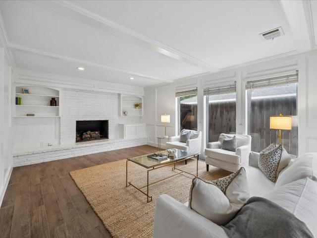 10935 Piping Rock Lane