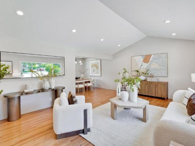 10936 Linda Vista Drive