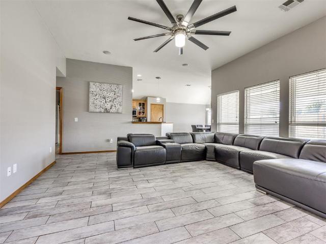 10936 NW 37th Street